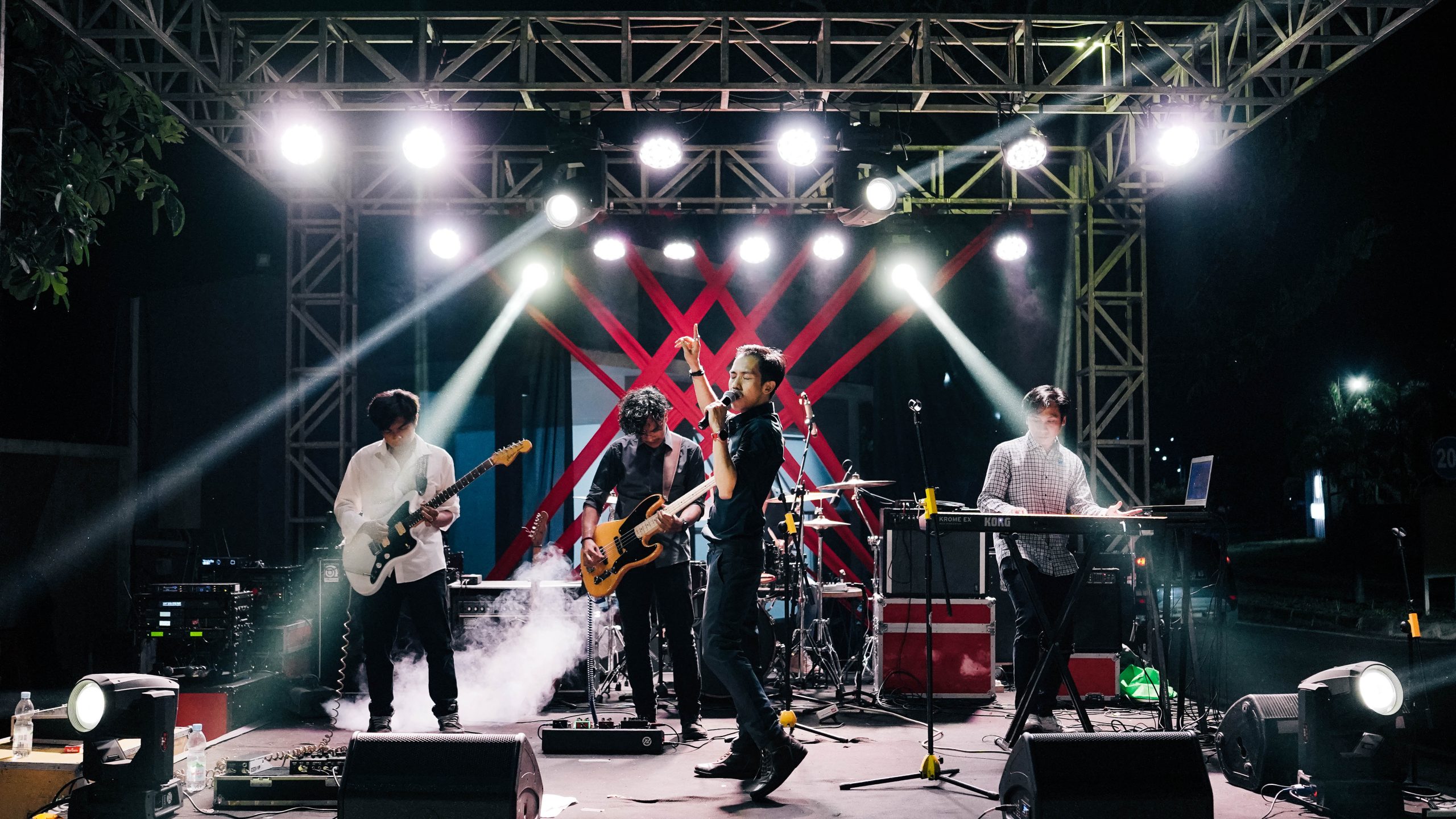 Setelah Lockblok, Kini Dipsy Do: Giliran Band Lombok Mengisi Panggung ...